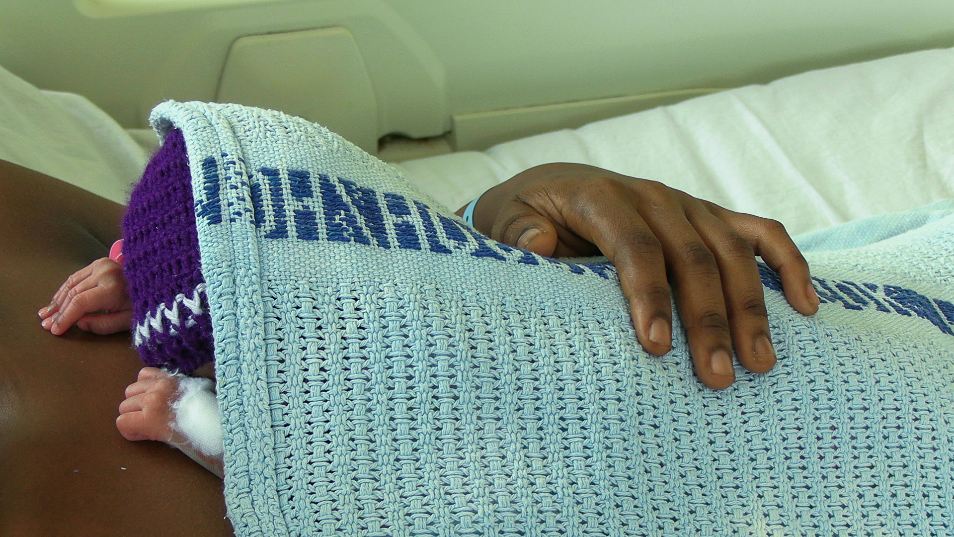 ‘Our baby weighed 800 grams’: How fathers are helping preterm babies ...